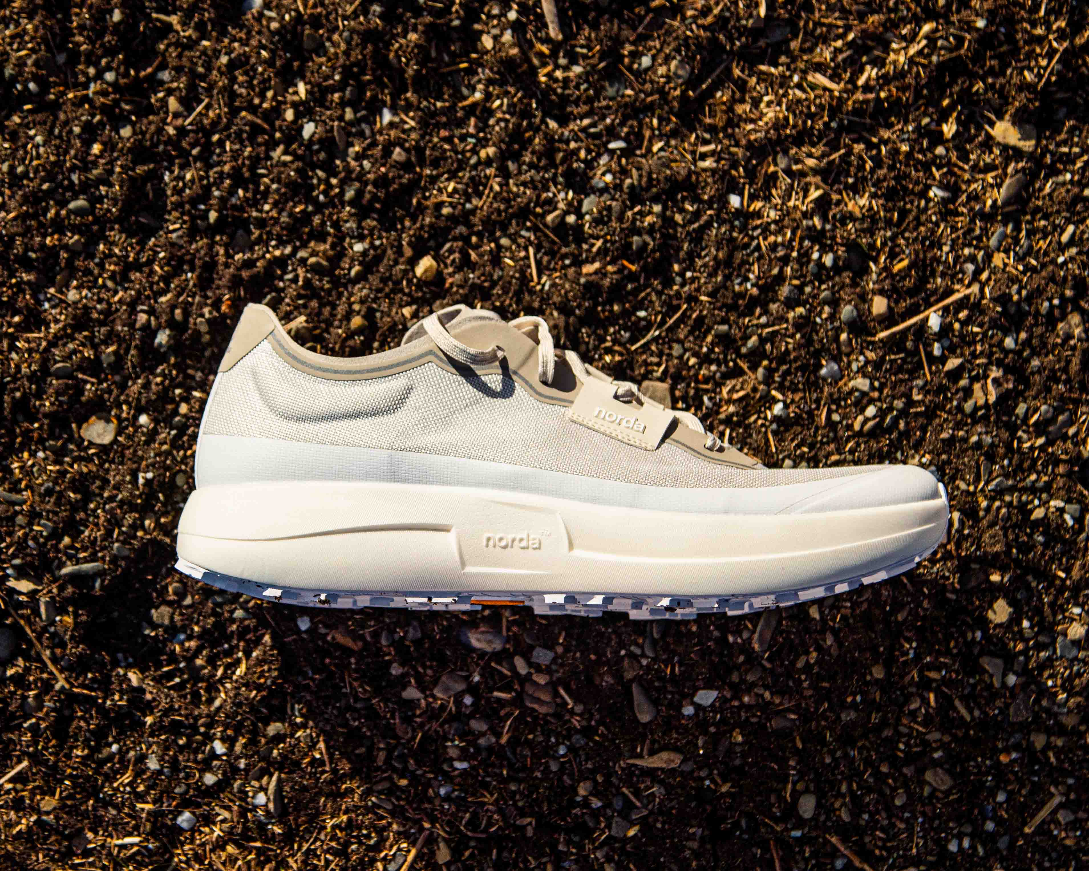 The Definitive Anti-Hoka Super Shoe Is a Defiant Ode to Minimalism