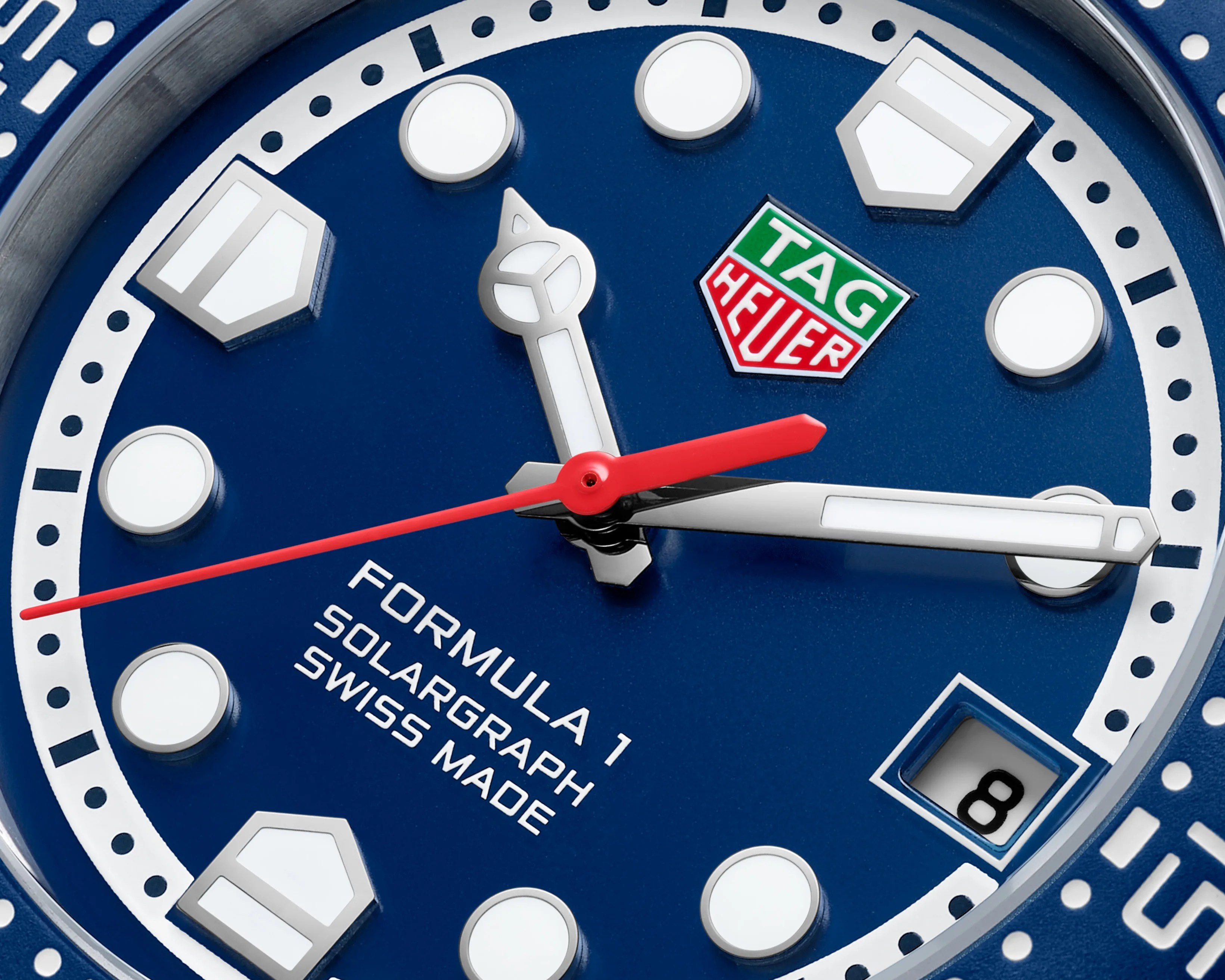A Beloved Affordable ‘80s Sports Watch Is Back With the Perfect Modern ...