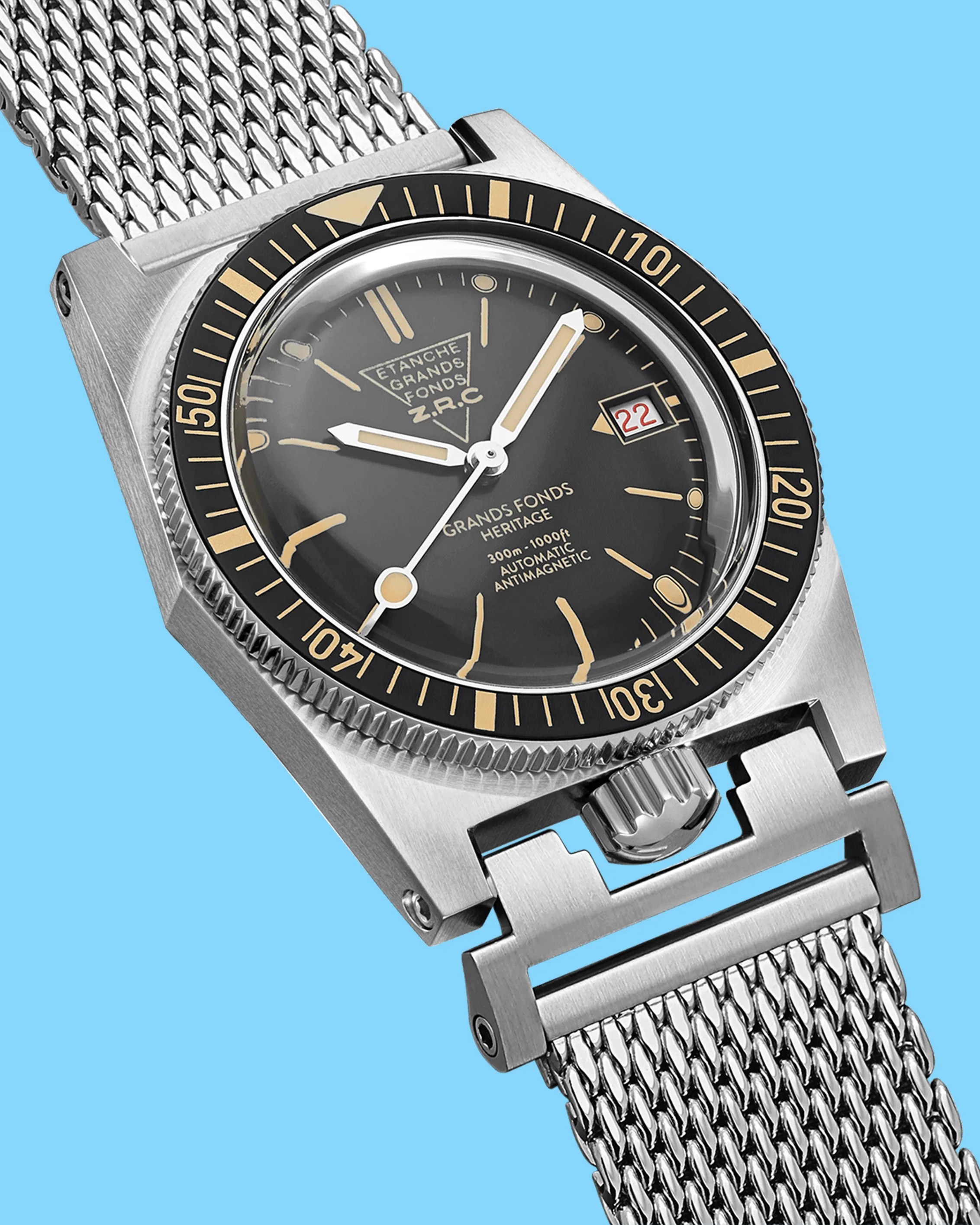 This Hidden-Gem Dive Watch Has an Unusual Feature That Should Be Way More Common