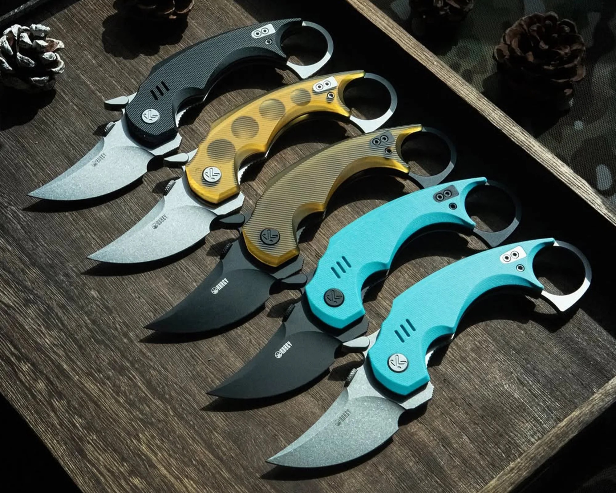 This Formidable Flipper Turns an Iconic Tactical Blade into a Far More ...