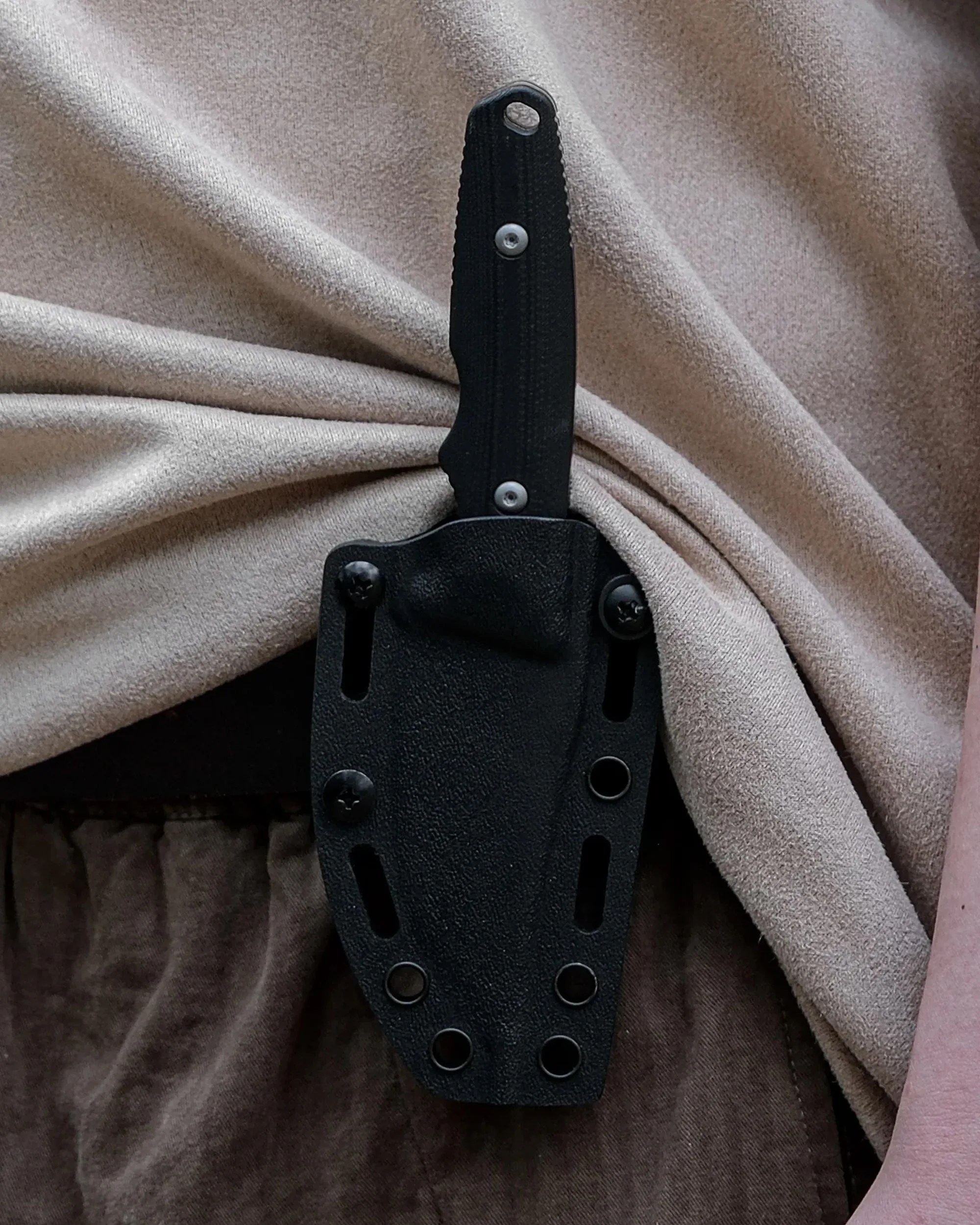 Vosteed's Groundbreaking Carry System Could Change This Knife Category ...