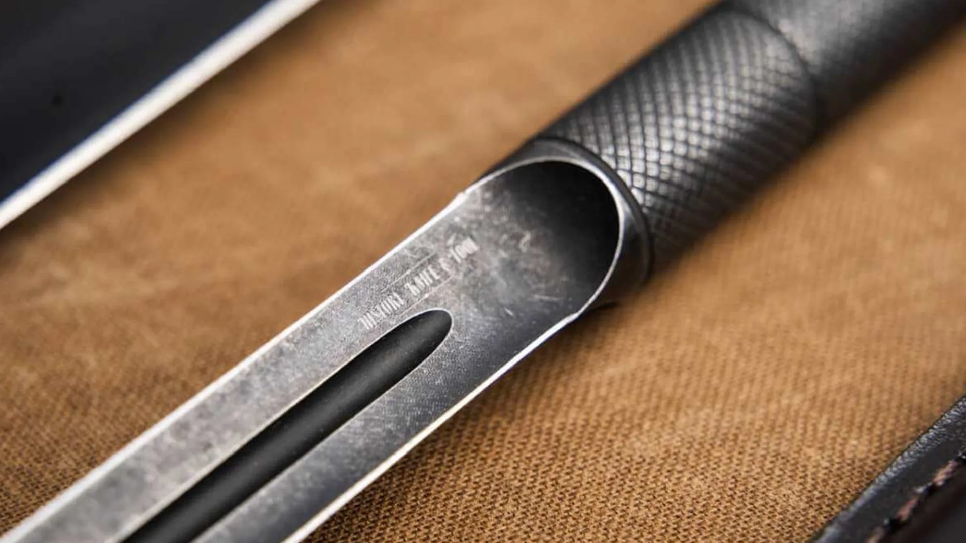 The First-Ever Aluminum Frame Lock Gets Applied to a Stunning Military ...