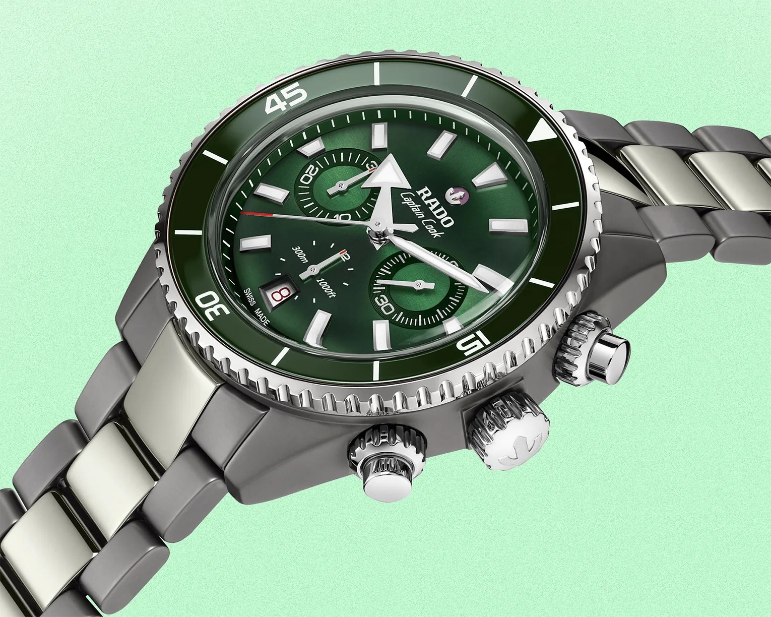 This Legendary Dive Watch Isn't Letting a Modern Build Disrupt Its ...