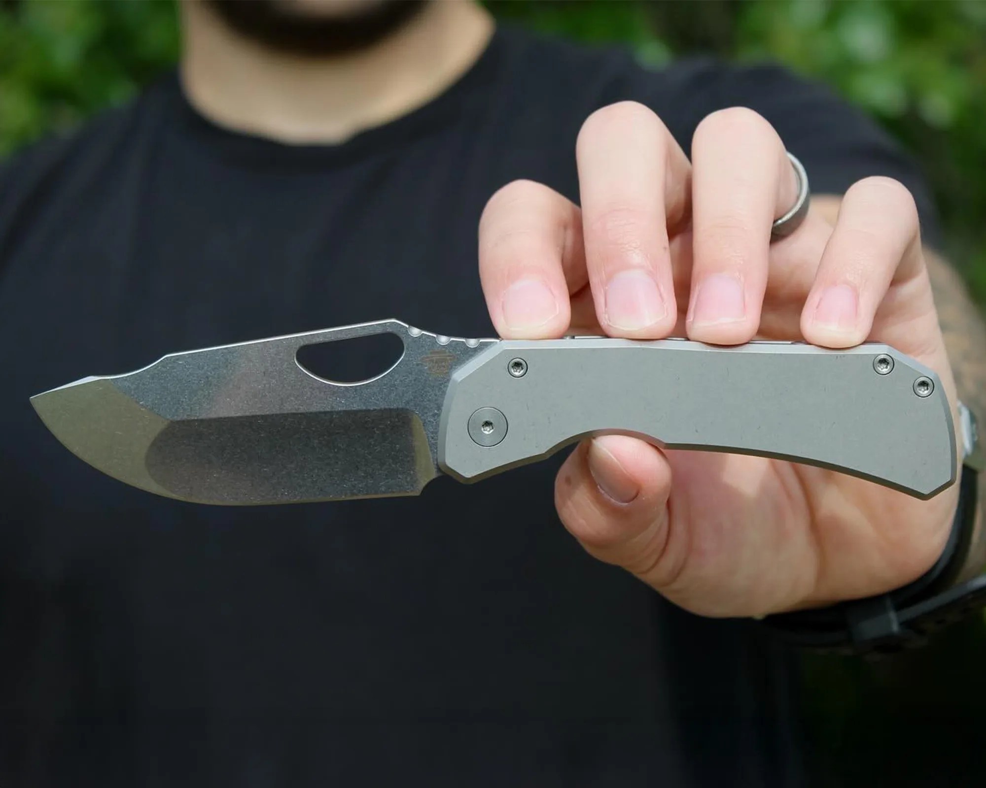 This Ultra-Minimalist EDC Knife Is Deceptively Jam-Packed with Value