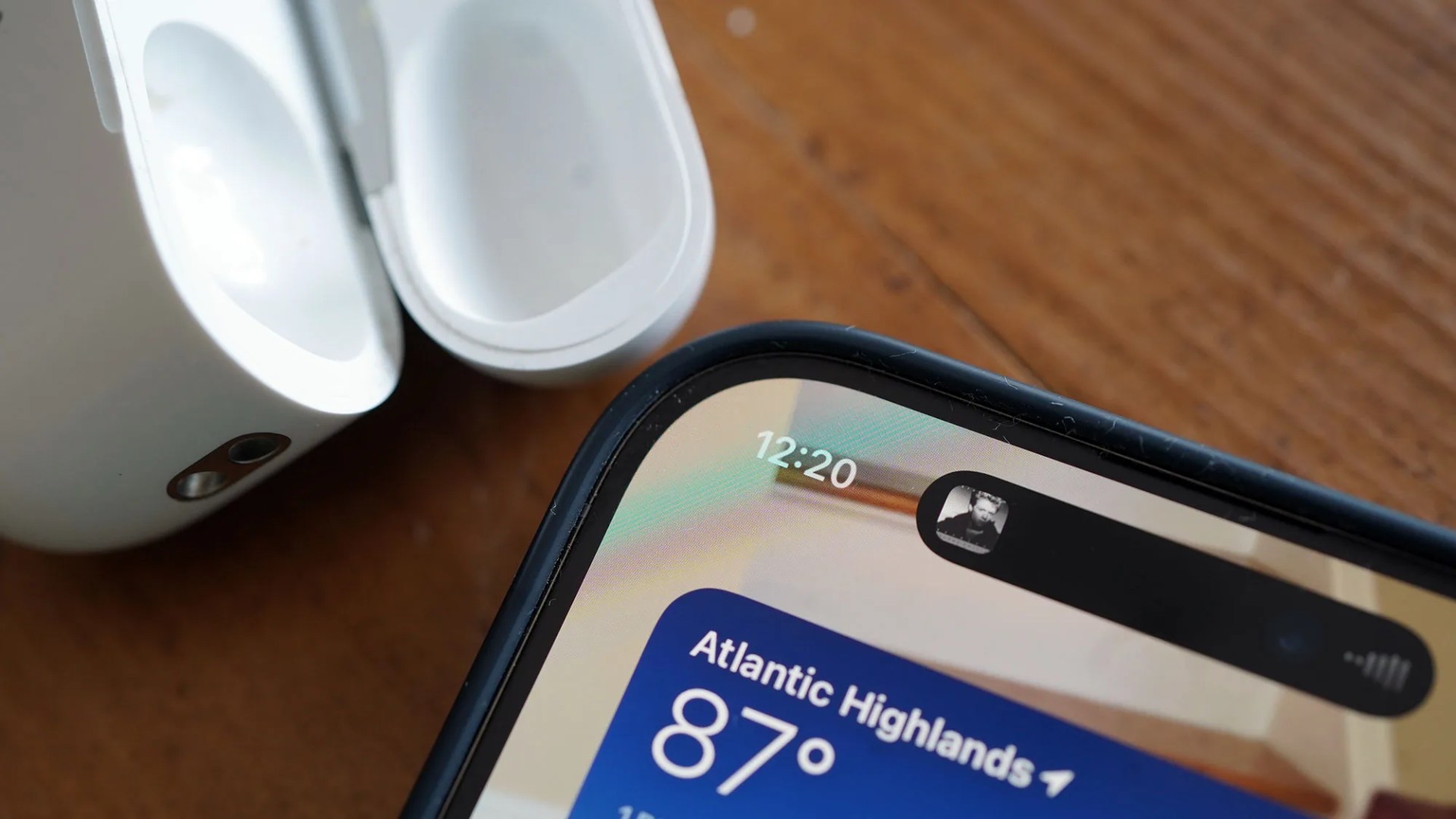 Miss the Old iPod? This Nifty Case Turns Your Apple Watch into One