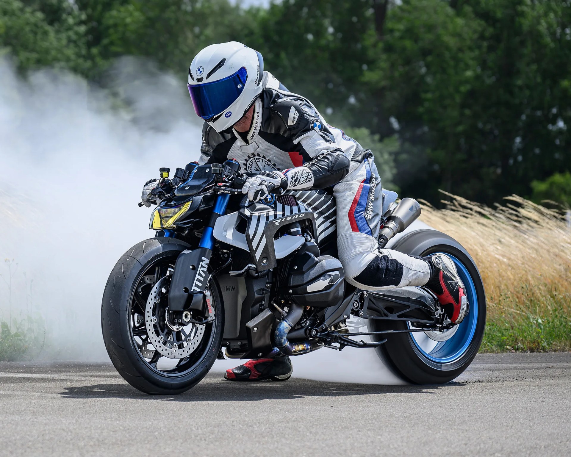BMW Built a Custom Nitrous-Fueled Motorcycle That Will Blow You Away ...