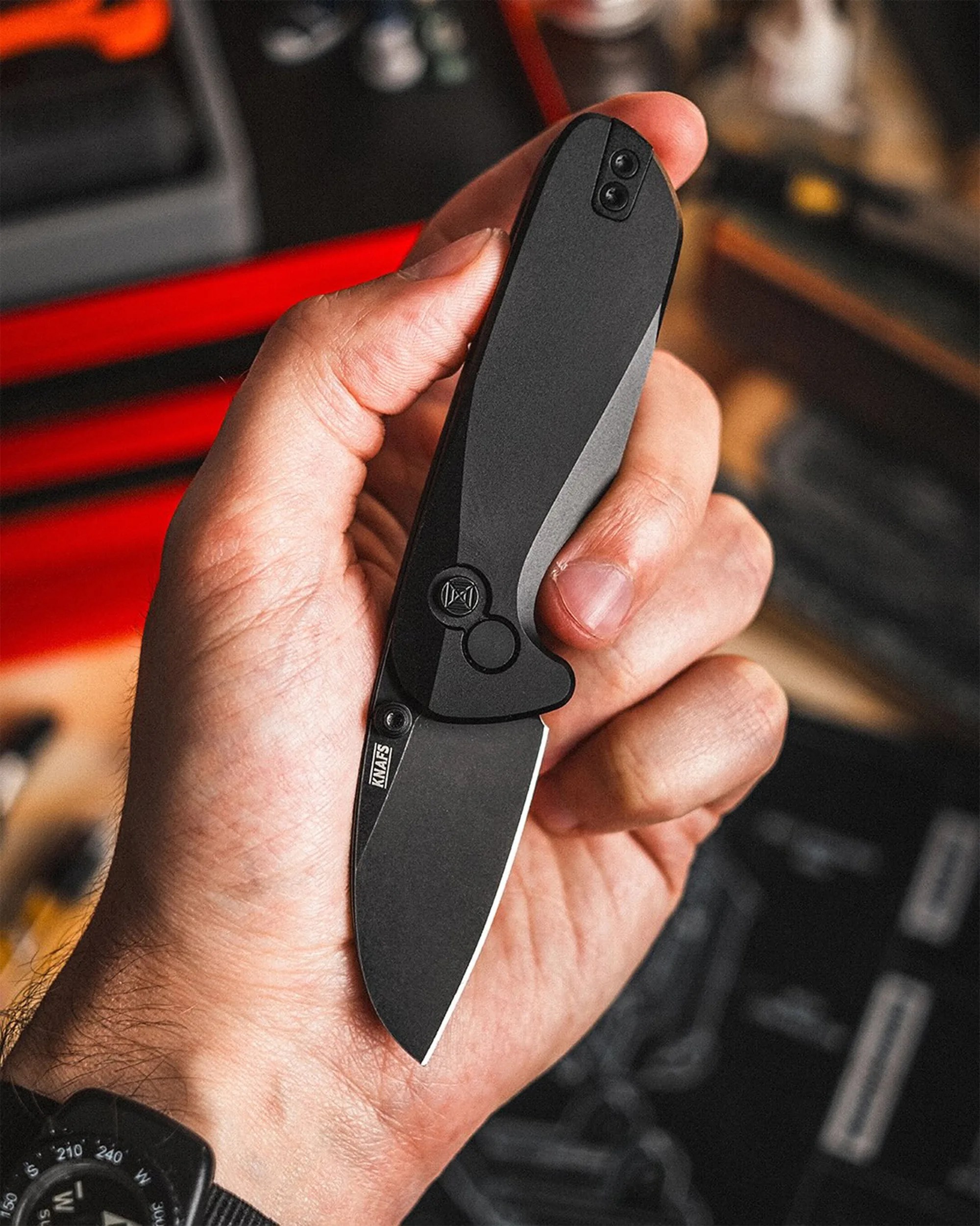 Knafs Absolutely Nails This EDC Knife Lock on the First Try. And It's ...