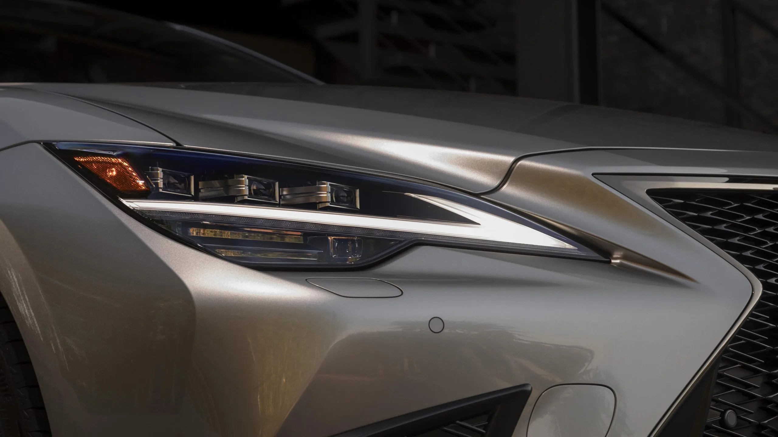 Toyota Is Giving Its Flagship Lexus Sedan a Final Sendoff After 36 ...