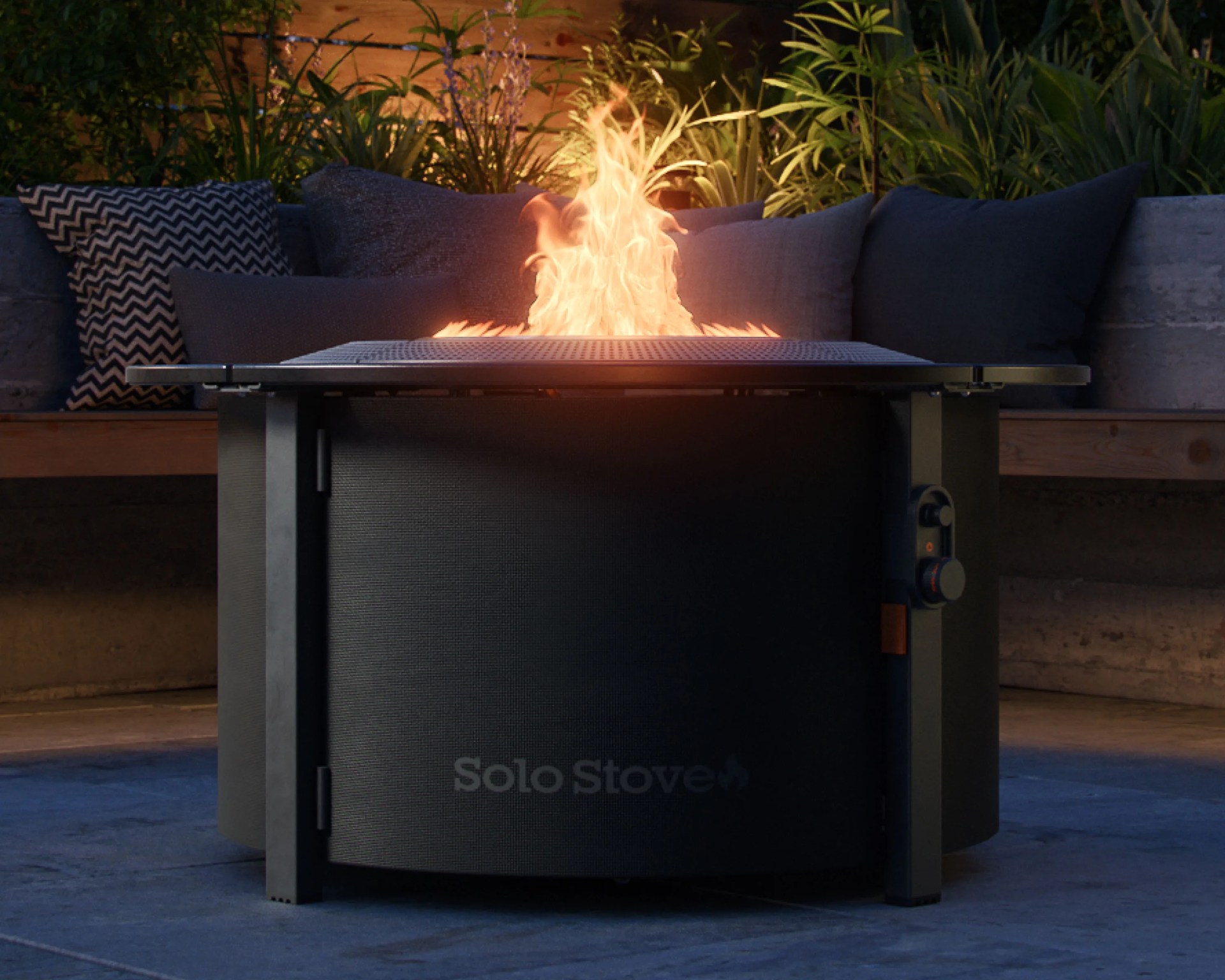 Solo Stove's New Family-Friendly Fire Pit Is High on Vibes, Low on Hassle