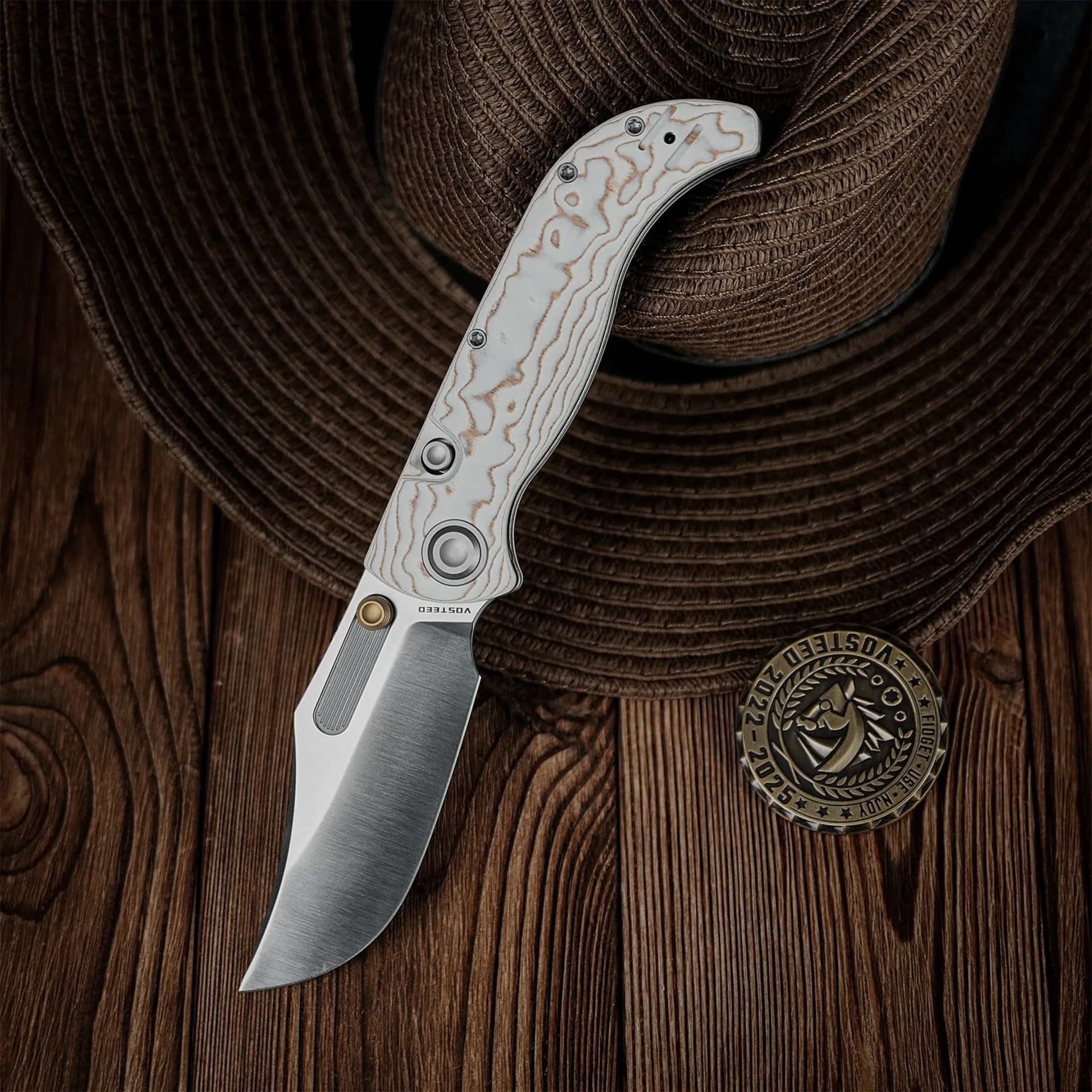 One of Vosteed's Most Interesting EDC Knives Puts a Unique Spin on a ...