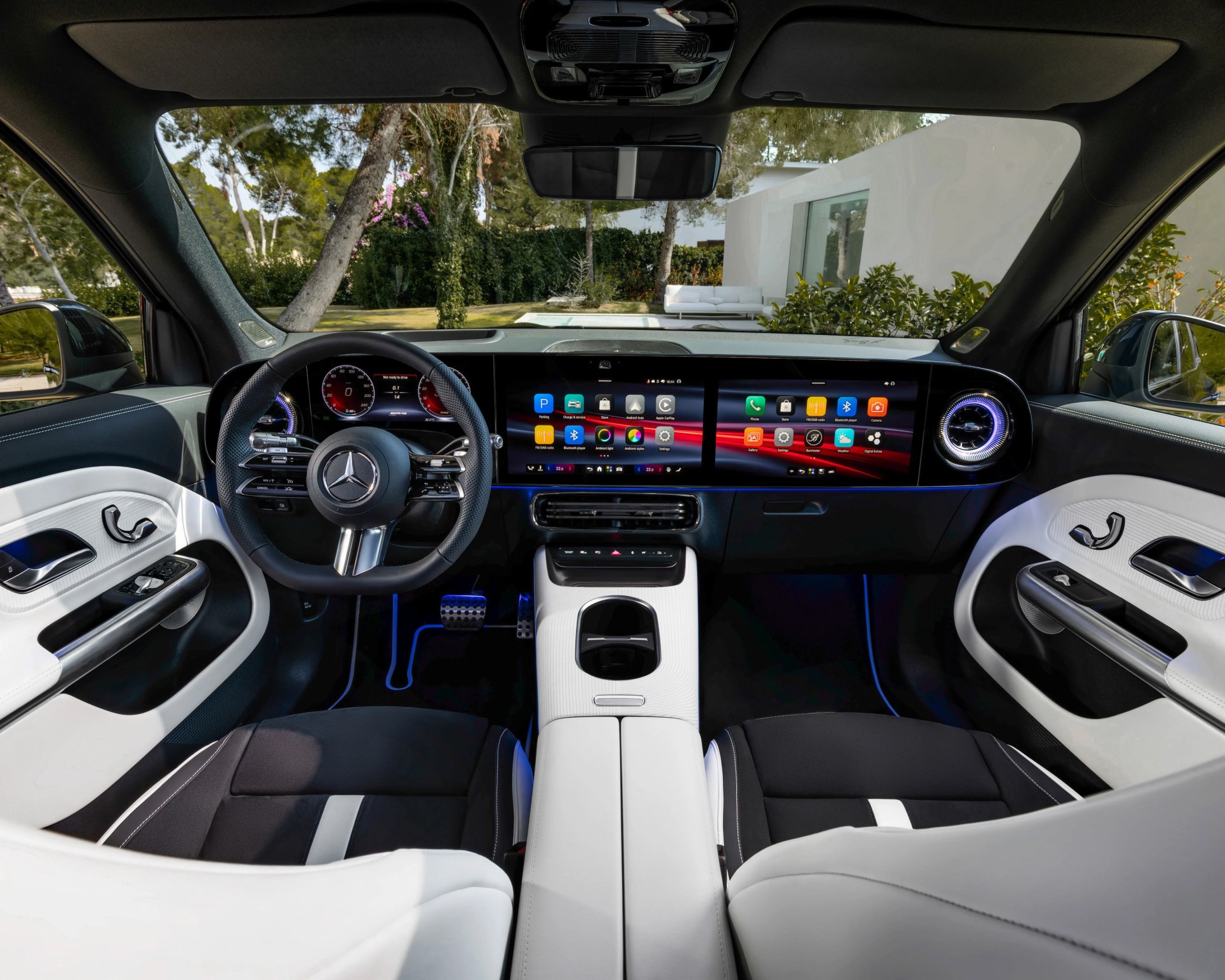 One of Mercedes-Benz’s Most Important SUVs Debuts with Some Unexpected ...