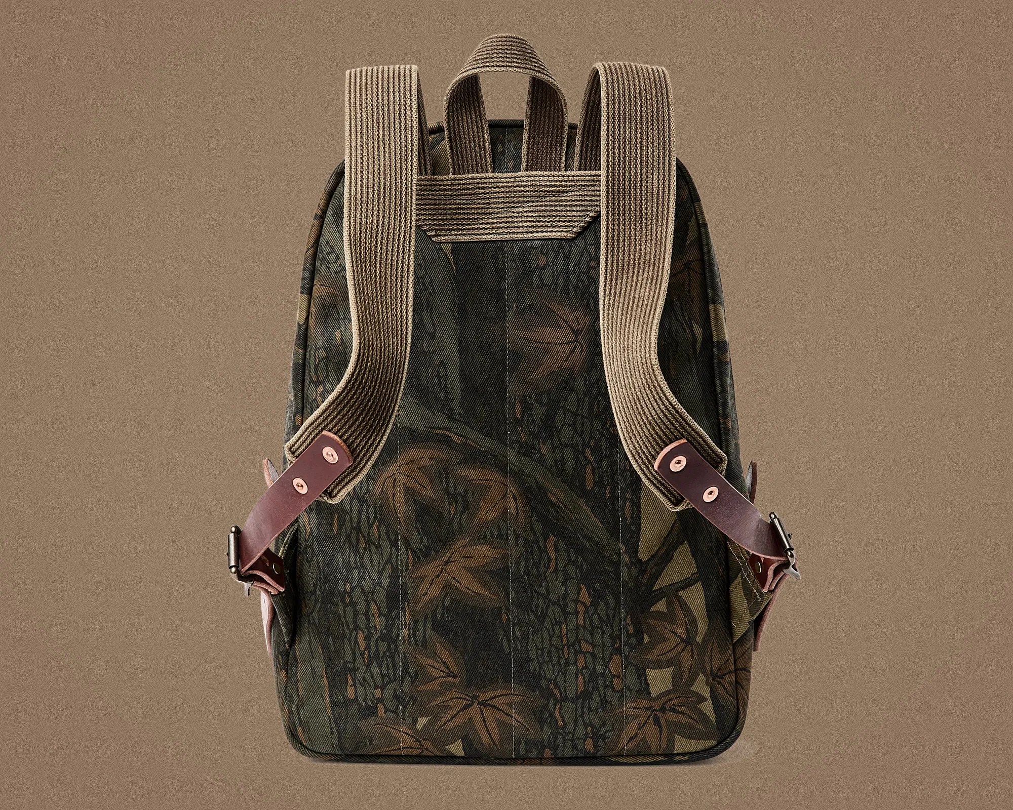 This Goated Take on Filson's Best-Selling Bag Boasts Exclusive Camo and ...