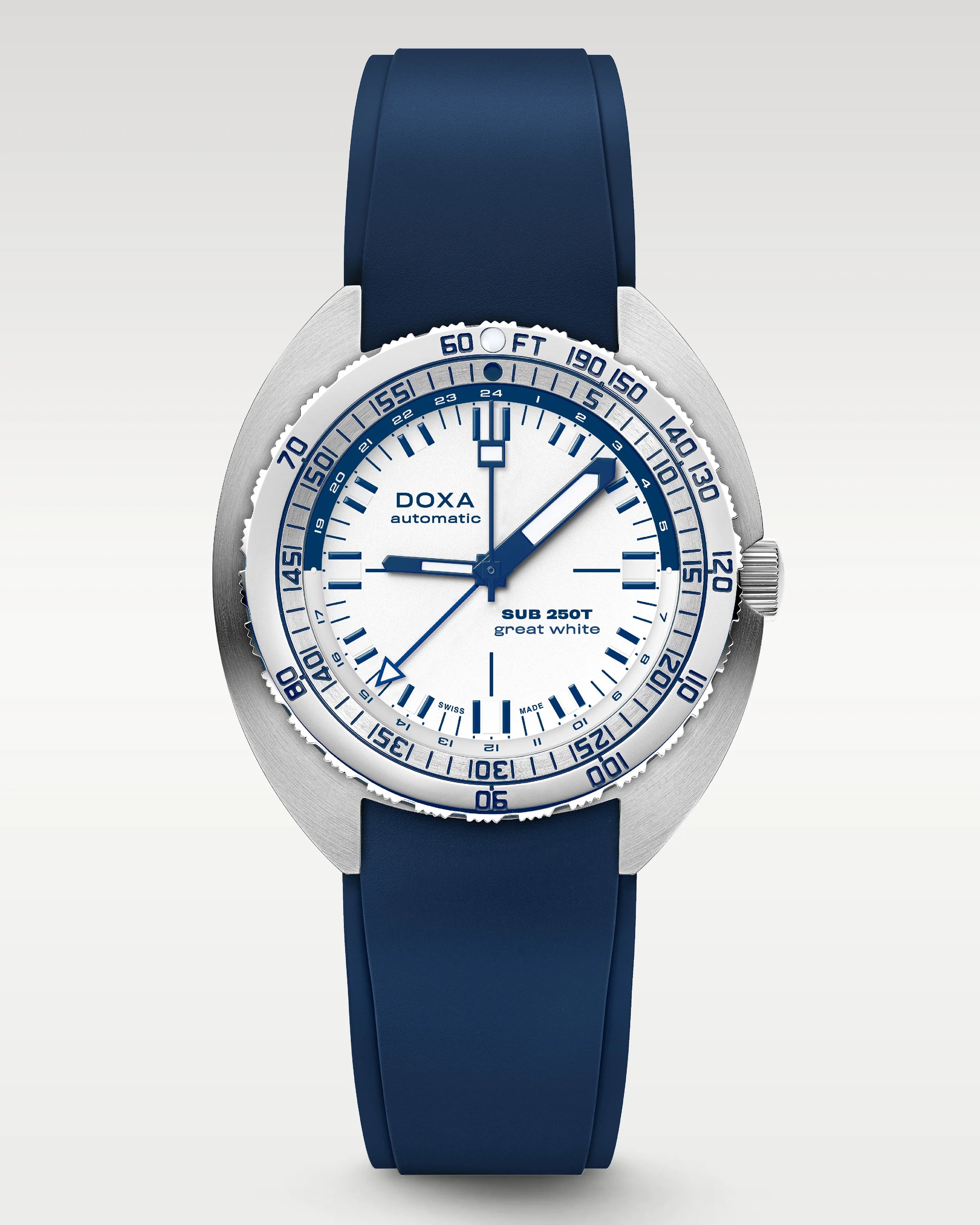 This Legendary Dive Watch, Equipped with a GMT, Comes Alive in Deep ...