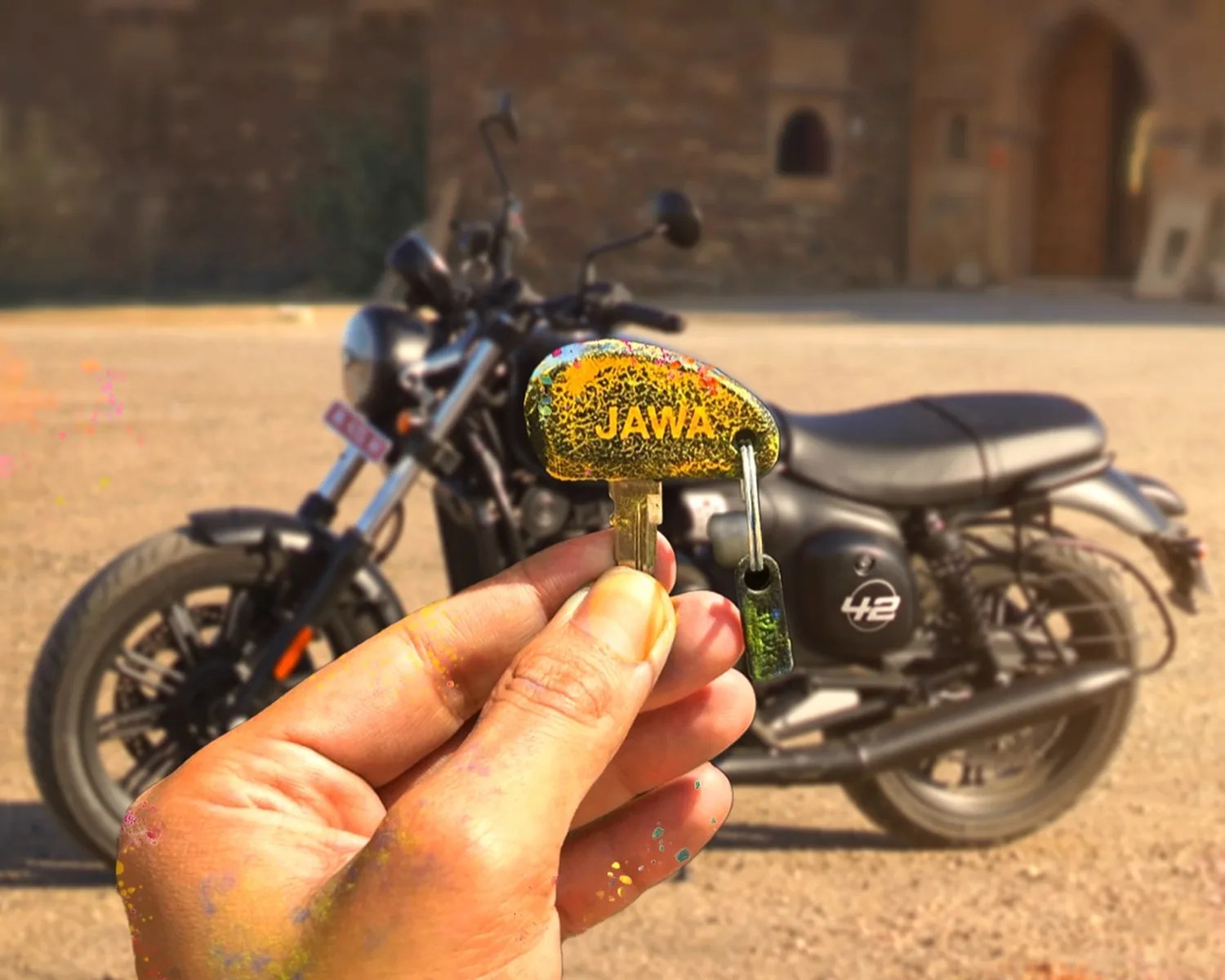 This Super-Affordable Retro Street Bike Has No Business Looking This ...