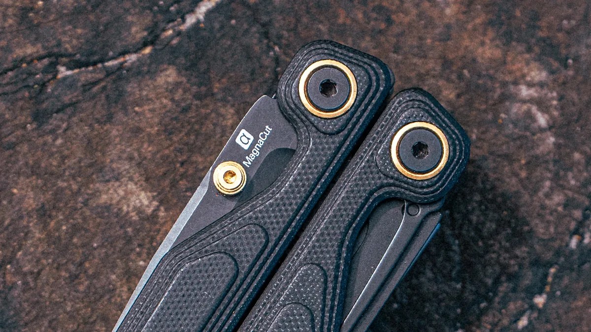 The World's Fastest Folding Knife Deployment Is Shockingly Simple