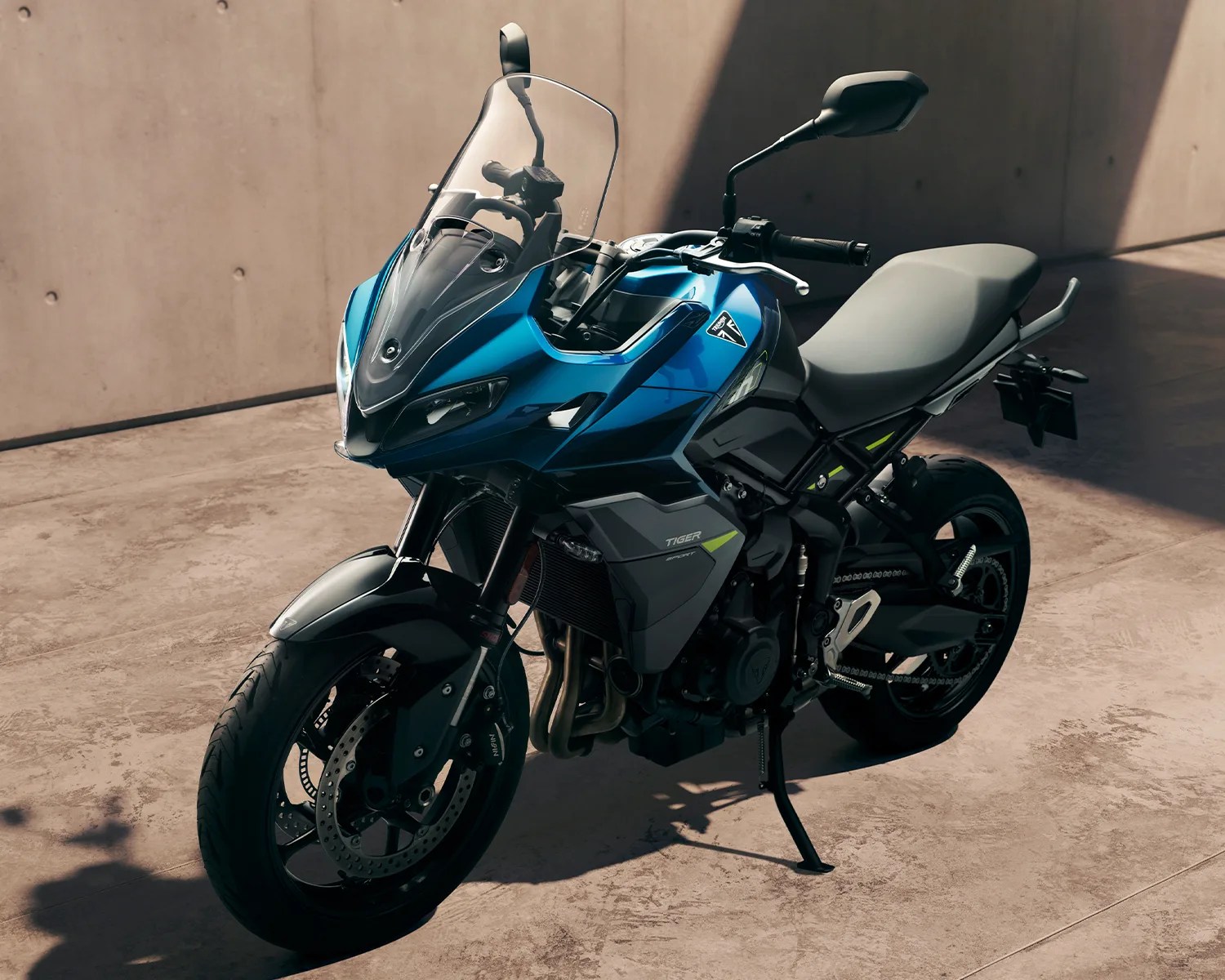 Is This Approachable New Triumph Moto the Best-Looking $10,000 ...