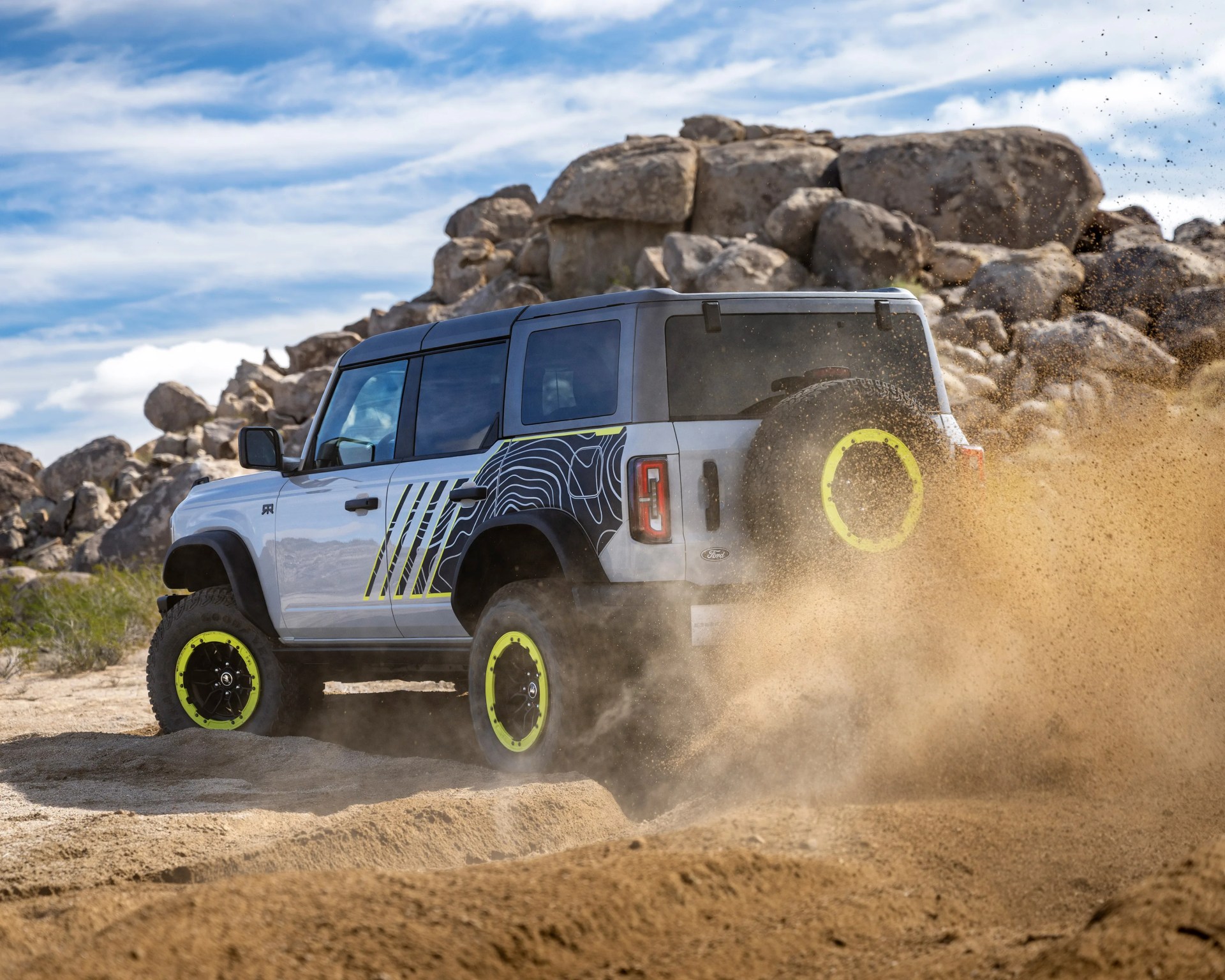 Ford’s New Bronco Promises Real Off-Road Chops Without the Raptor Price ...