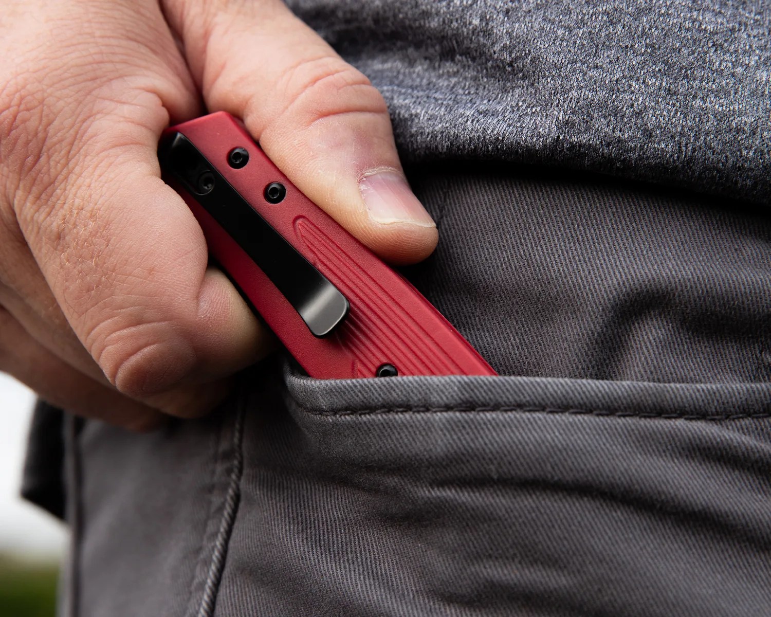 This Award-Winning Designer’s New CRKT Knife Is a Multi-Deploying Art ...