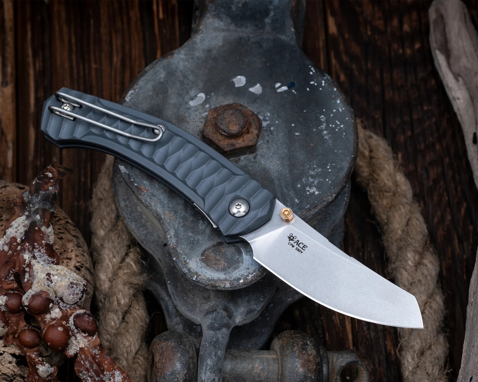 GiantMouse Gives One of Its Most Popular EDC Knives a Swashbuckling ...