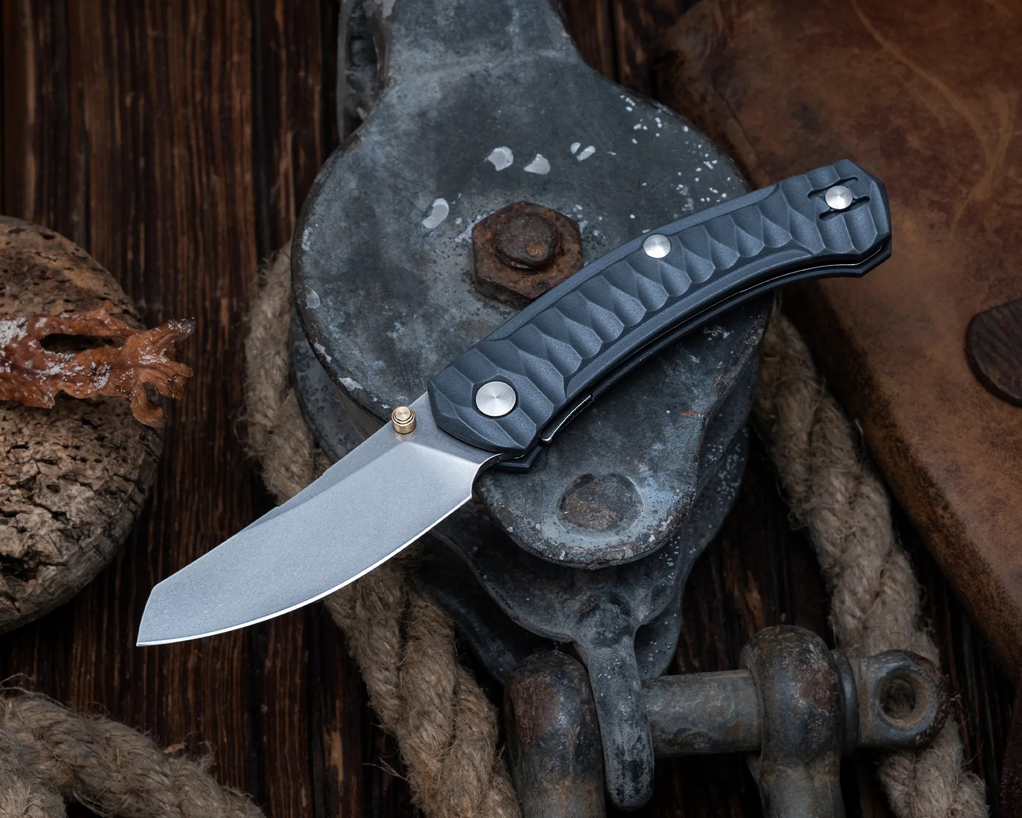 GiantMouse Gives One of Its Most Popular EDC Knives a Swashbuckling ...