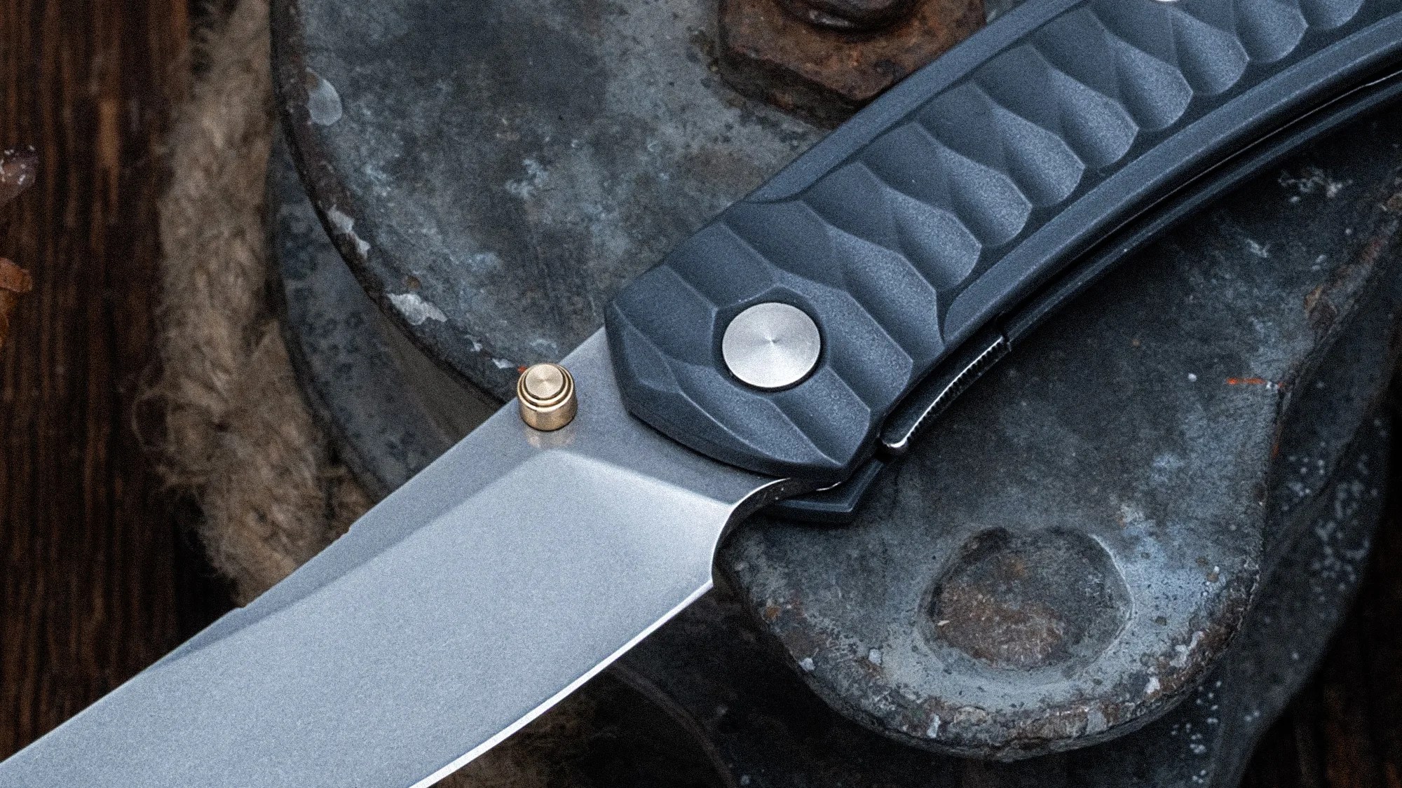 GiantMouse Gives One of Its Most Popular EDC Knives a Swashbuckling ...