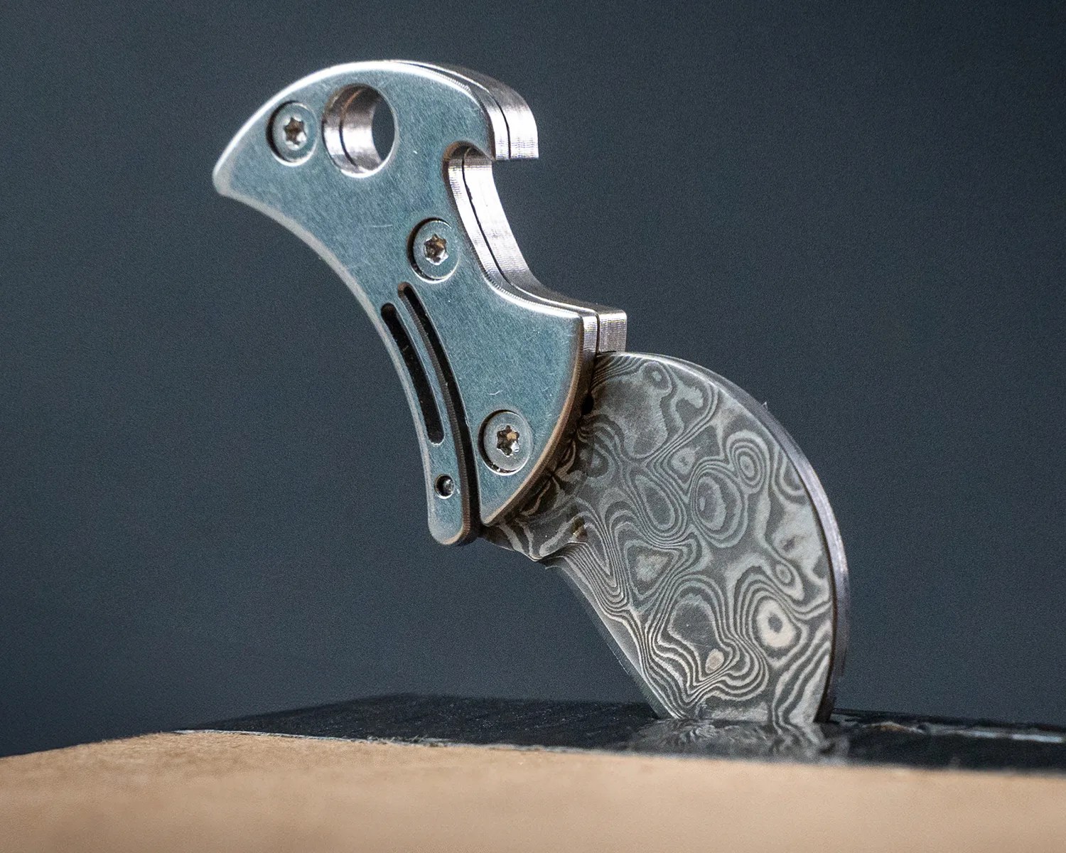 Behold: The Tiniest, Most Affordable Multifunctional EDC Knife Yet ...