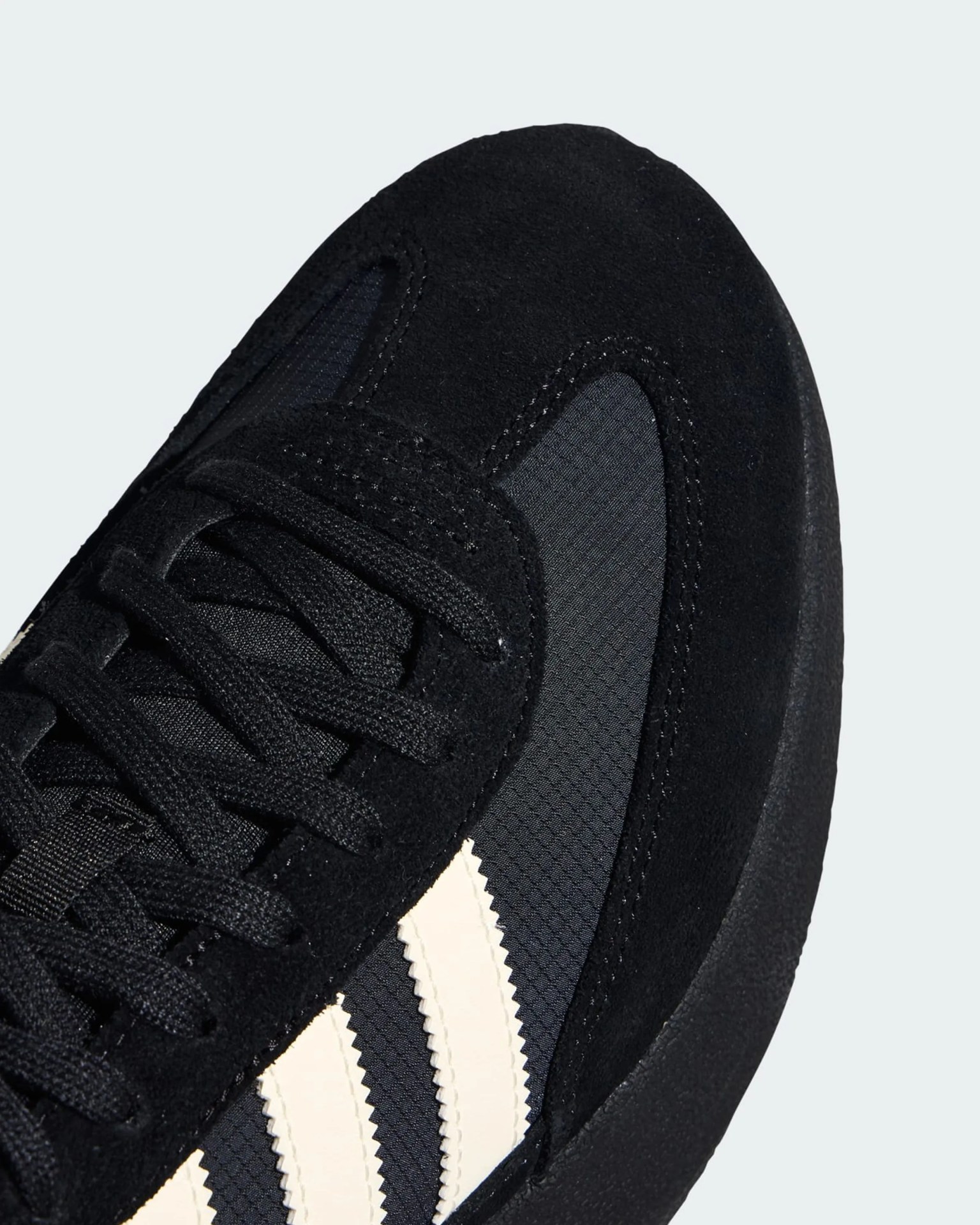 Adidas Revamps the Beloved Adizero Evo SL Into a Retro-Style Showpiece