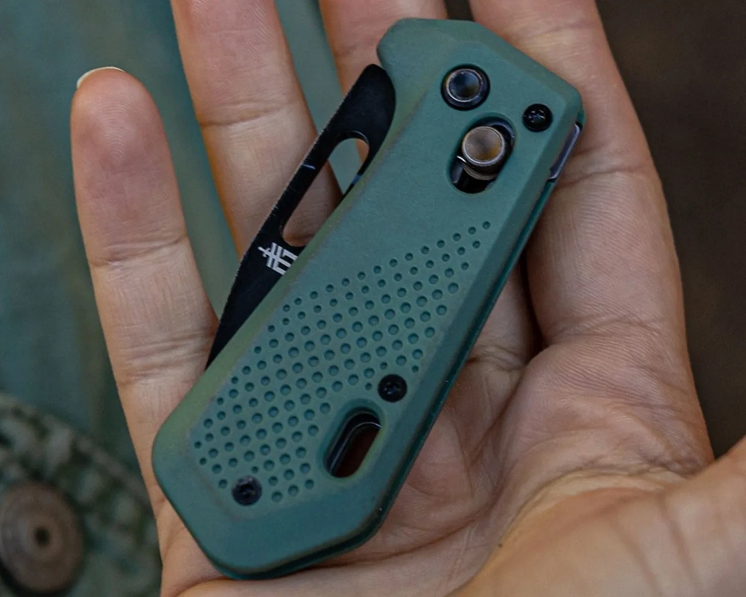 Gerber’s First All-New Knife of the Year Is Small, Light, Cheap and ...