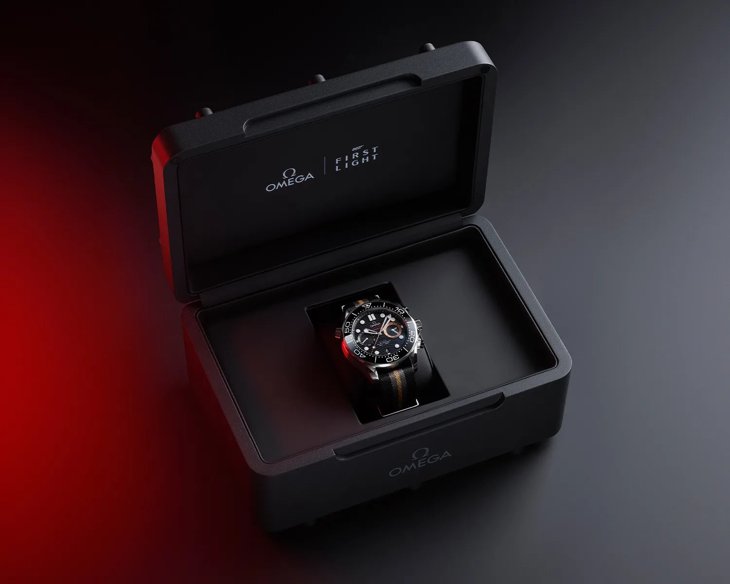 James Bond Officially Has a New Watch. It Breaks with 40 Years of ...