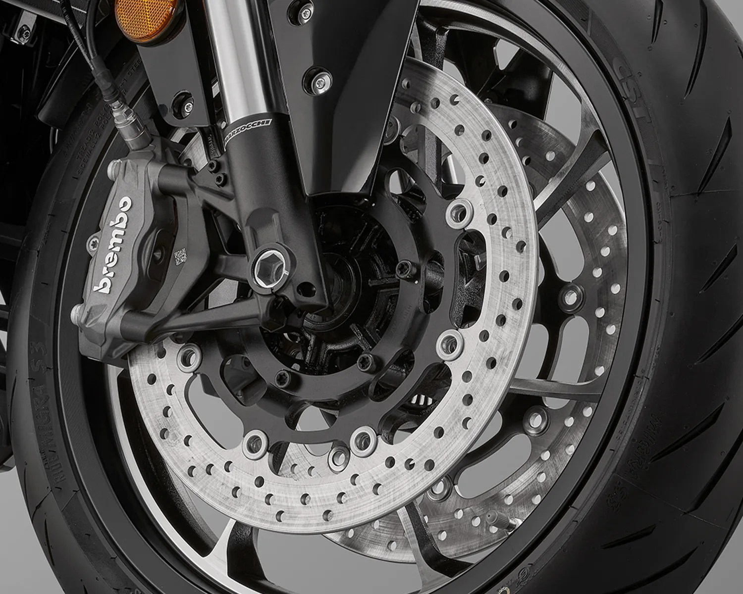 This Stunning, Approachable New Performance Moto Hits the Sweet Spot on ...